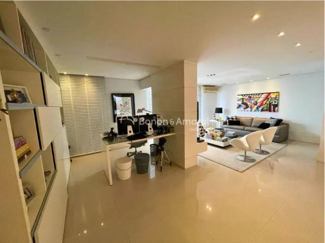 Apartamento reformado no Cambuí Um achado no coração do bairro!