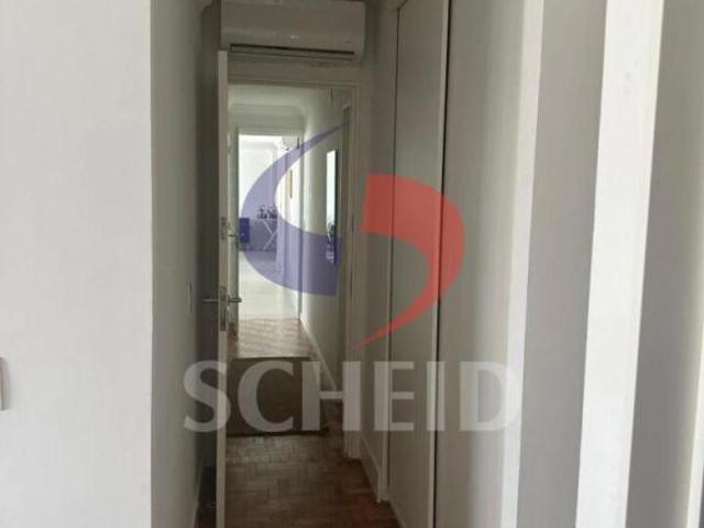 Apartamento Reformado no Campo Belo com 203,00 metros