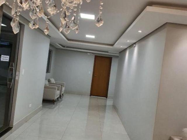 Apartamento Reformado no Centro – 2 Quartos.