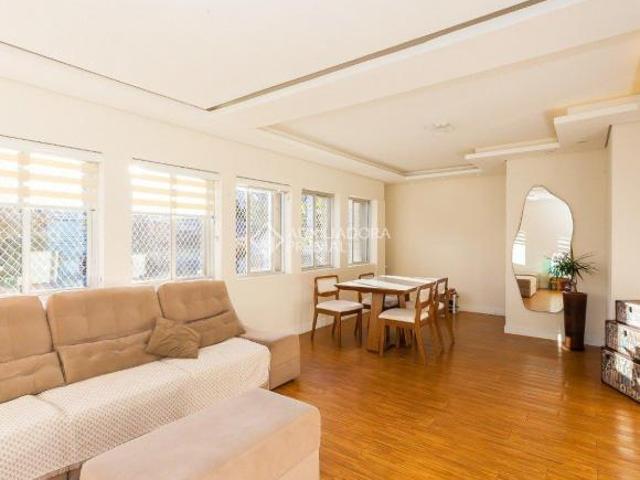 Apartamento reformado no Alto da XV