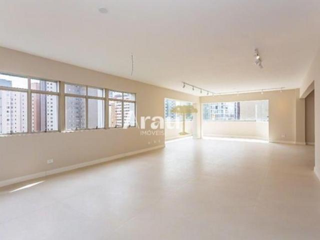 Apartamento Reformado no Batel
