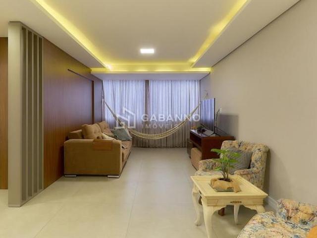 Apartamento reformado no Bigorrilho, com 134,00m²
