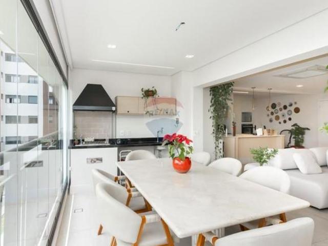 Apartamento Reformado no Brooklin