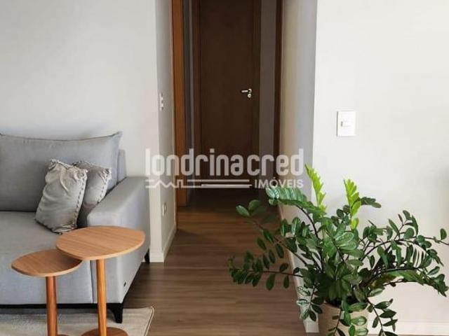 Apartamento Reformado no Konstanz: 2 Quartos, Suíte, Sacada com Churrasqueira, 2 Vagas e Localização