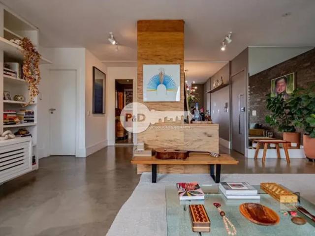 Apartamento Reformado no Itaim Bibi 2 Suítes, 131 m², Segurança 24h R$ 3.000.000