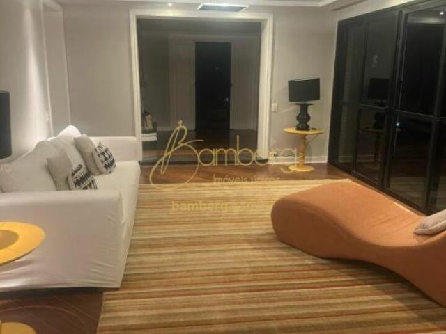 Apartamento reformado no Morumbi ? 4 Suítes, 4 Vagas + Depósito, Condomínio Completo!