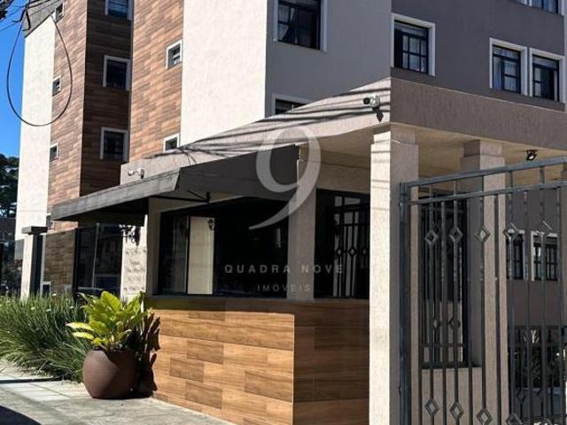 Apartamento Reformado no Mercês com 61 m² e Vaga —