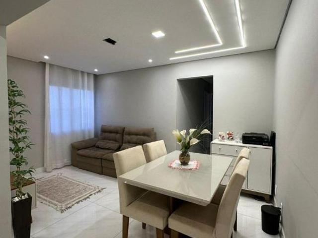 Apartamento reformado no setor central