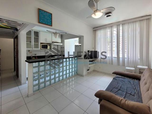 Apartamento reformado na beira mar da Praia das Asturias, Guaruja