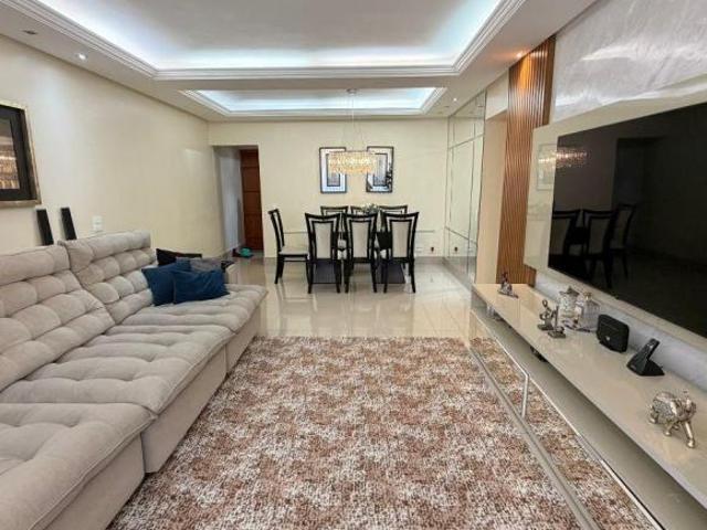 Apartamento reformado na Octogonal 6