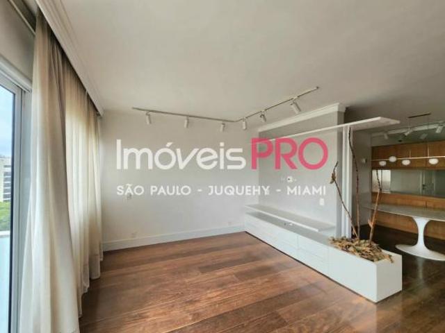 Apartamento reformado na Pracinha do Real Parque com varanda e churrasqueira, 128m2, 3 dorms