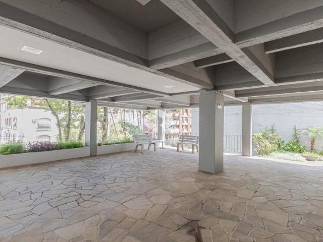 Apartamento Reformado Semi mobiliado 3 dormitórios com 1 vaga de garagem. Elevador