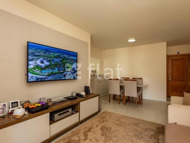 Apartamento reformado Portal Girassóis em Águas Claras!