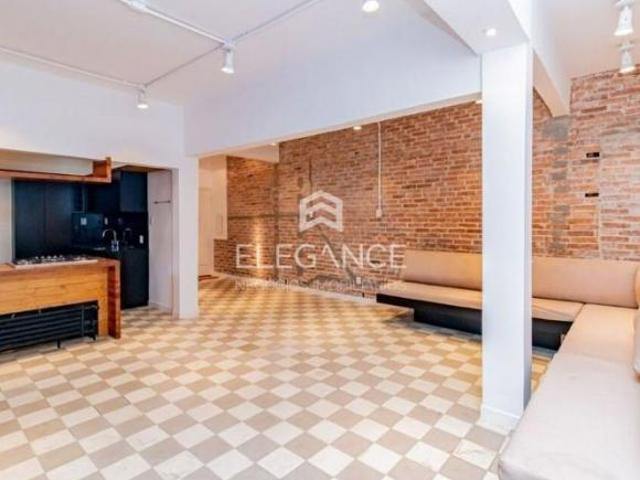 Apartamento reformado para comprar com 2 dormitórios, 2 suítes, 4 banheiros, 2 vagas, 220m2 no Moinh