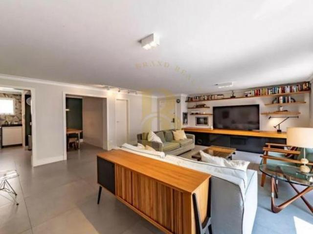 Apartamento reformado para locação de 126m², com 02 dormitórios e 01 vaga no Itaim Bibi