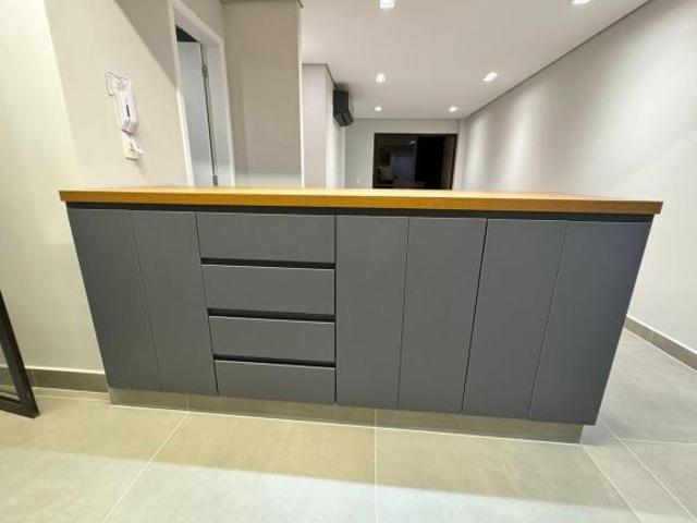 Apartamento reformado pronto para morar com 2 suítes, lavabo e 2 vagas
