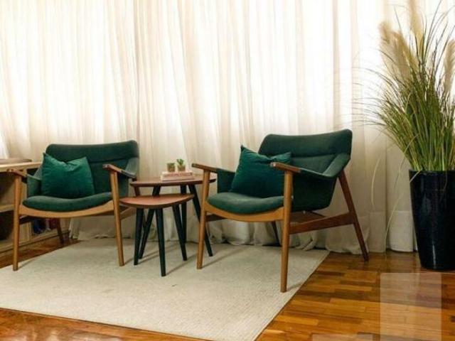 Apartamento reformado próximo ao Shopping Higienópolis, 3 dormitóirios sendo 1 suíte e 2 vagas