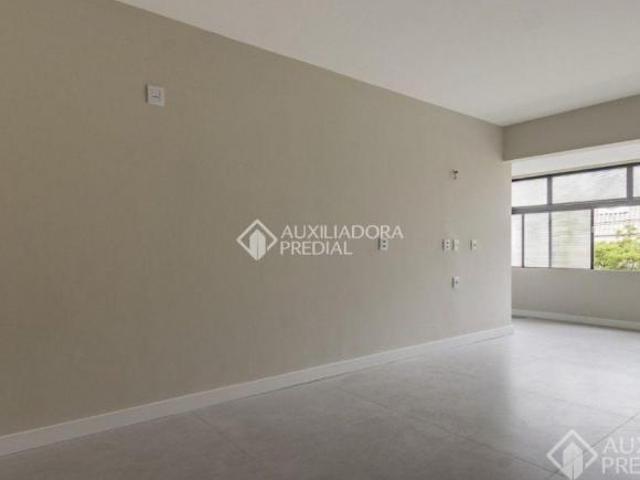 Apartamento Reformado Rio Branco 3 dormitórios 1 suíte total 3 banheiros 1 vaga de garagem