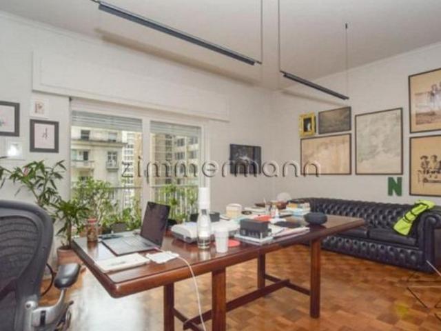 APARTAMENTO REPÚBLICA 3 DORMITÓRIOS