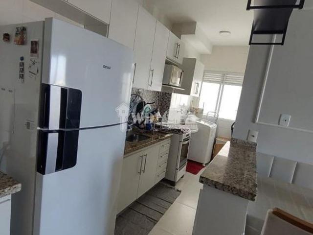 Apartamento Repleto de Armários