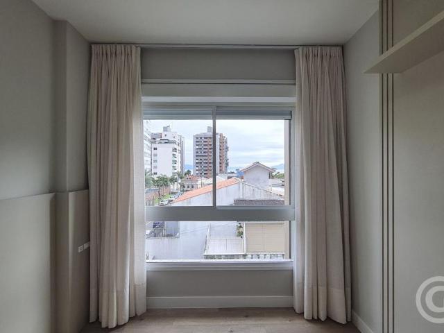 Apartamento residencial, 71.00m²