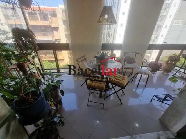 Apartamento / Residencial / Tijuca