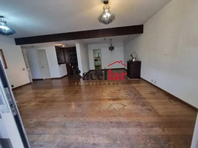 Apartamento: / Residencial / Tijuca