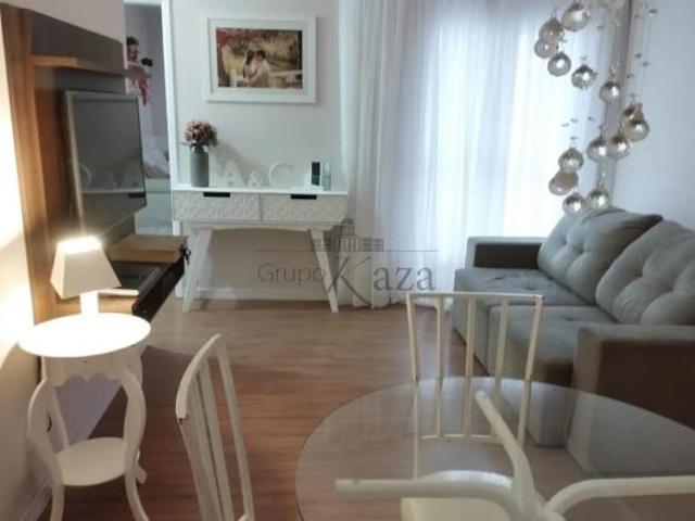 Apartamento Residencial União 2 Dormitórios 56m²