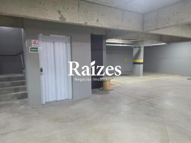 Apartamento residencial à venda no Bairro Cazeca, em Uberlândia com 2 quartos