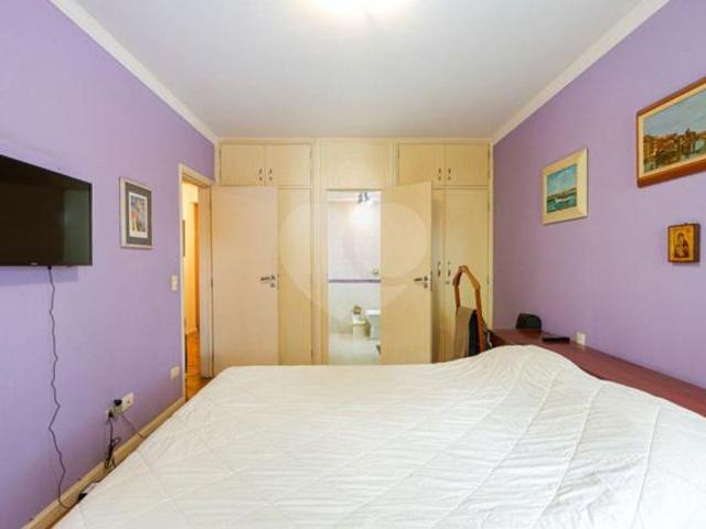 Apartamento Residencial a venda no CAMPO BELO!
