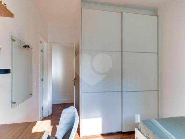 Apartamento Residencial a venda no CAMPO BELO!