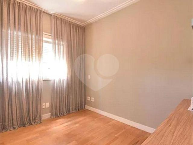 Apartamento Residencial a venda no CAMPO BELO !