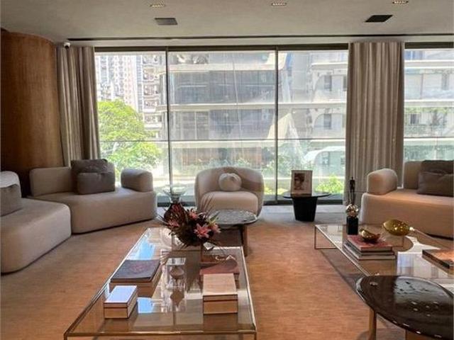 Apartamento Residencial a venda no ITAIM BIBI com 335m²!