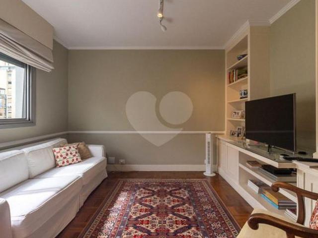Apartamento Residencial a venda no JARDIM PAULISTA!