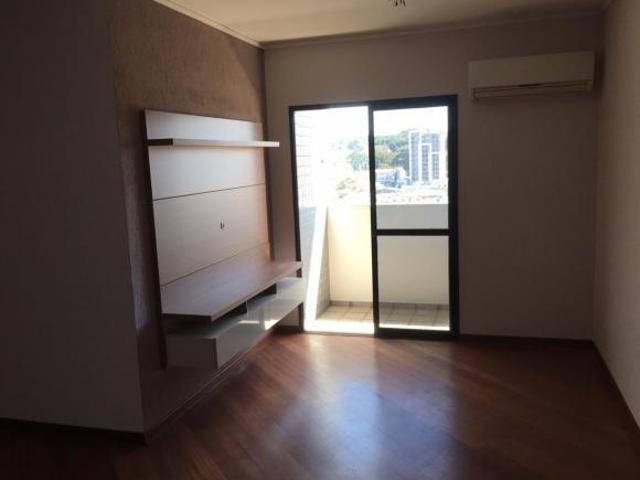 Apartamento de alto padrão no Cambuí: 3 quartos, 1 suíte, 1 sala, 3 banheiros, 2 vagas de garagem, 1