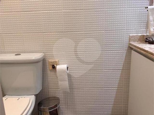 Apartamento Residencial a venda em MOEMA !