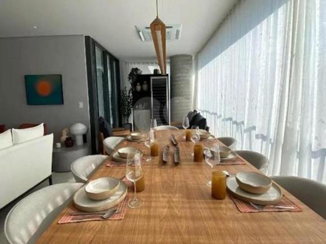 Apartamento Residencial a venda em PINHEIROS com 178m²!