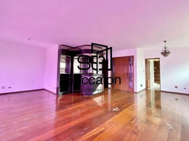 Apartamento Residencial à Venda — Gonzaga, Santos/SP | 157 m² • 4 Dormitórios • 2 Suítes • 3 Vagas
