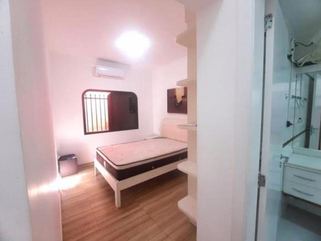 Apartamento com 3 dormitórios à venda, 202 m² por R$ 750.000,00 Jardim Belmar Guarujá/SP