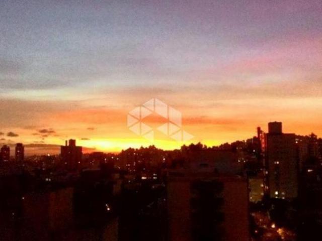 Apartamento Residencial À Venda, três dormitórios, elevador, duas vagas, Petrópolis, Porto Alegre