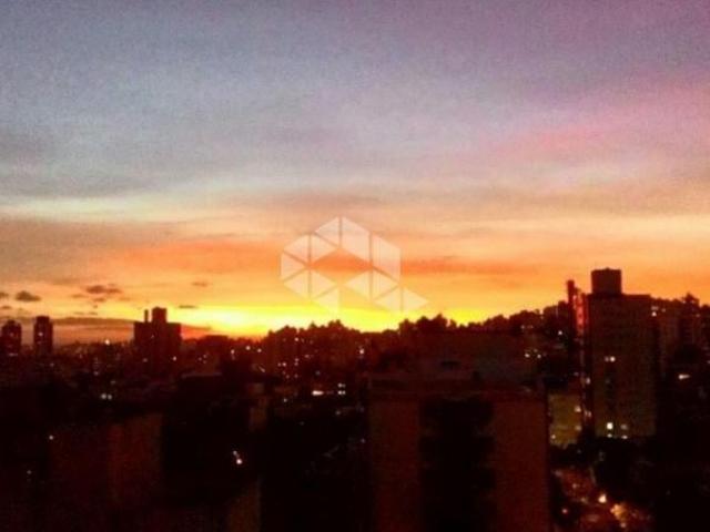 Apartamento Residencial À Venda, três dormitórios, elevador, duas vagas, Petrópolis, Porto Alegre