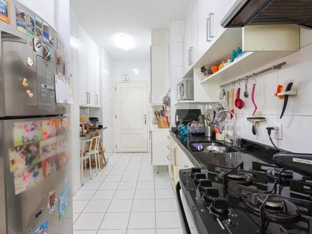 Apartamento Residencial a venda/locação no ALTO DE PINHEIROS!