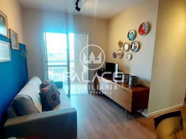 Apartamento: / Residencial / Alto