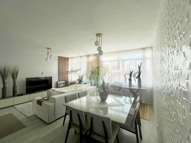 Apartamento Residencial / Batel