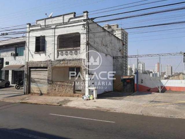 Apartamento: / Residencial / Centro