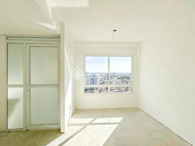 Apartamento residencial com 1 dormitórios, e 1 vaga escriturada à venda no bairro Moinhos de Vento e
