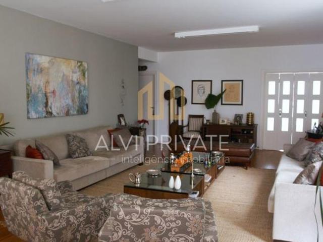 Apartamento residencial com 260m² 3 dormitórios sendo 1 suíte