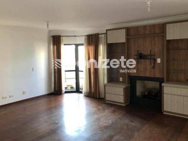 Apartamento Residencial com 4 Quartos, 3 Suítes e 3 Vagas em Santo André Centro