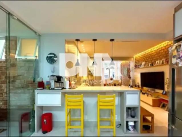 Apartamento: / Residencial / Copacabana
