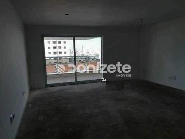 Apartamento residencial de 150 m² com 3 suítes, 3 vagas e área de serviço no Campestre, Santo André